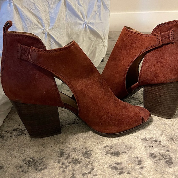 Lucky Brand | Shoes | Red Lucky Brand Heels Been Stored For A Year Or ...